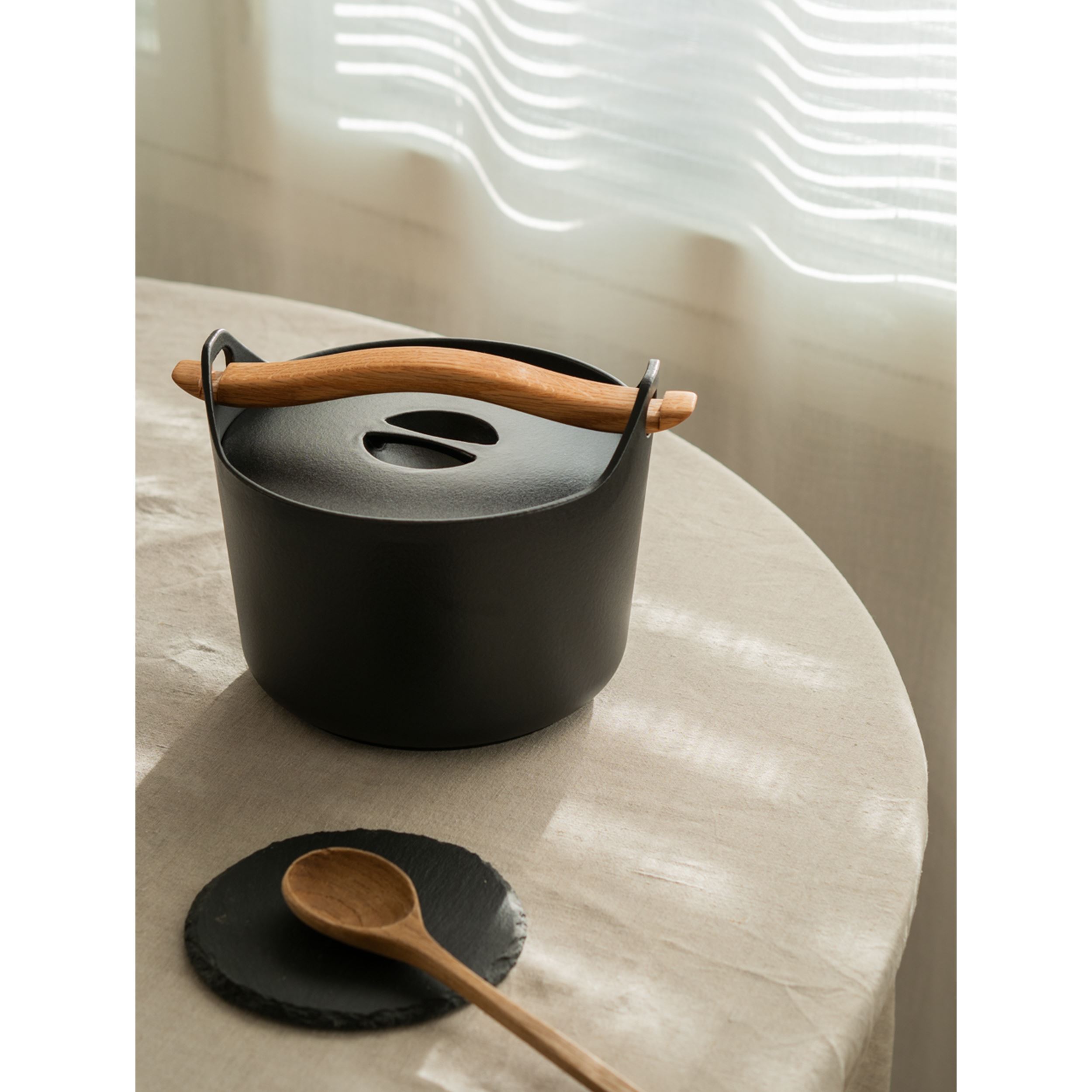 Sarpaneva casserole 3,0L cast iron | Iittala
